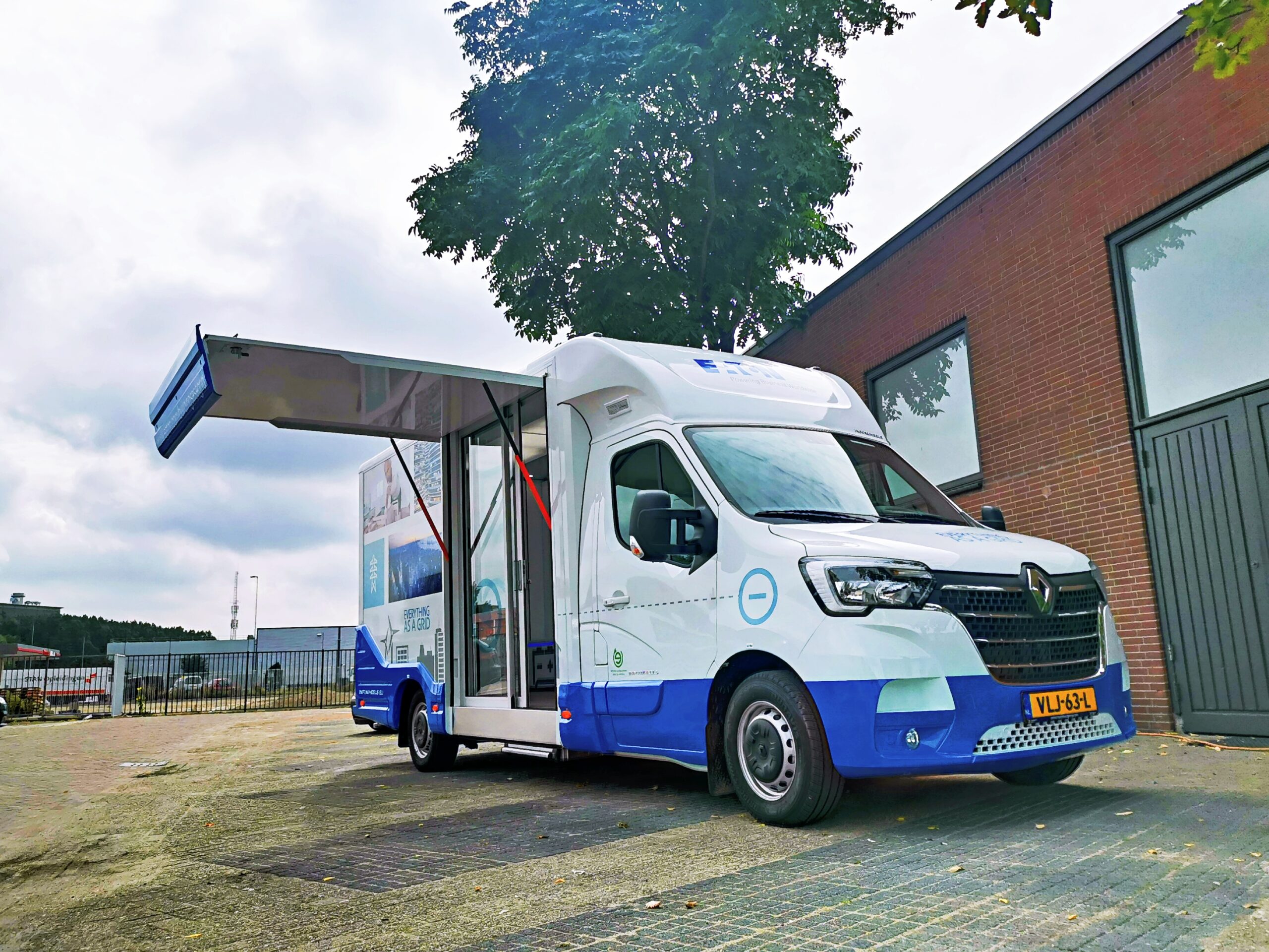 100% Electric InfoWheels - Eventrent