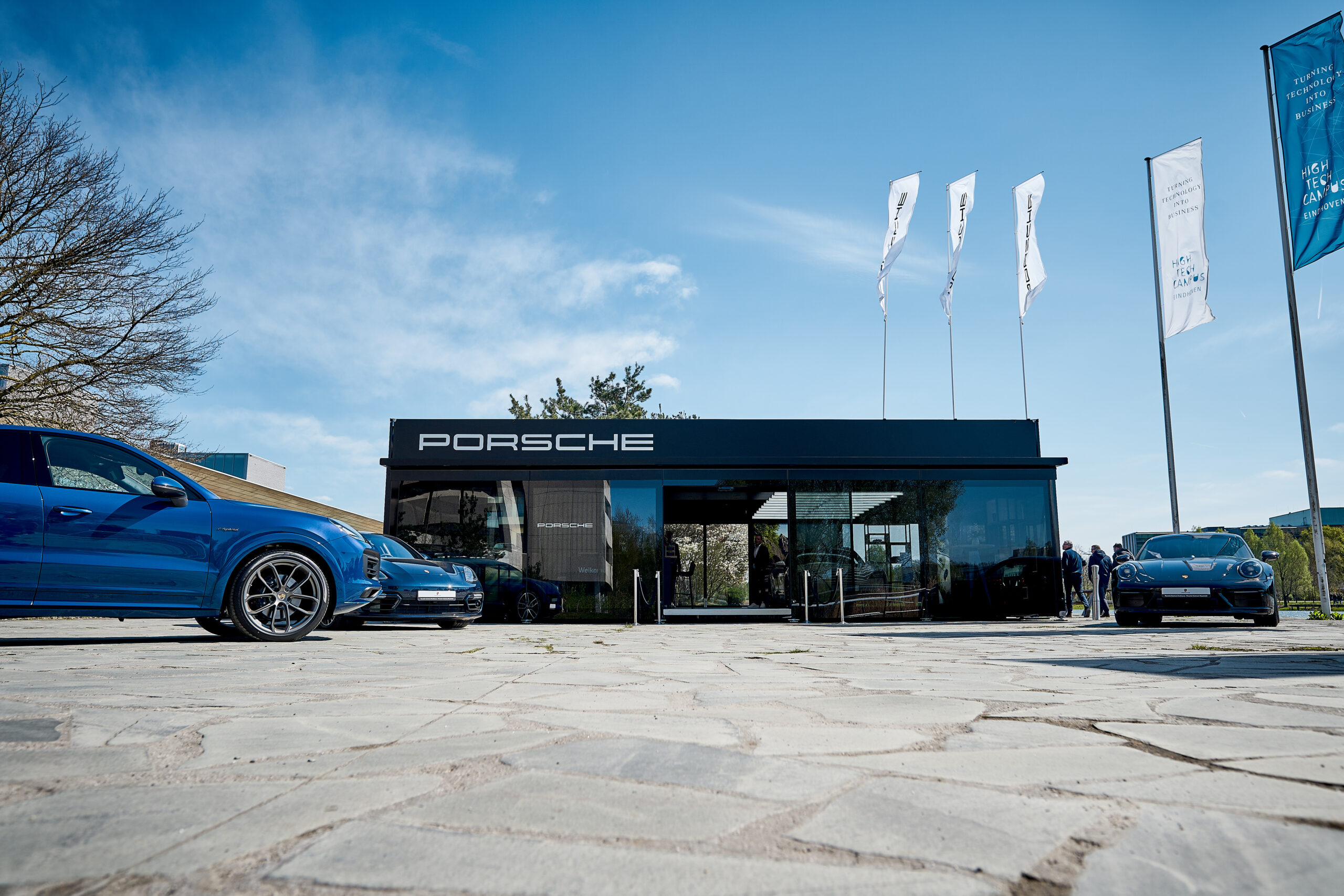 pon porsche mobile showroom - Eventrent