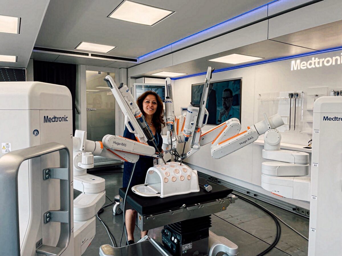 Medtronic's Mobile Academy Roadshow Presentación del revolucionario ...