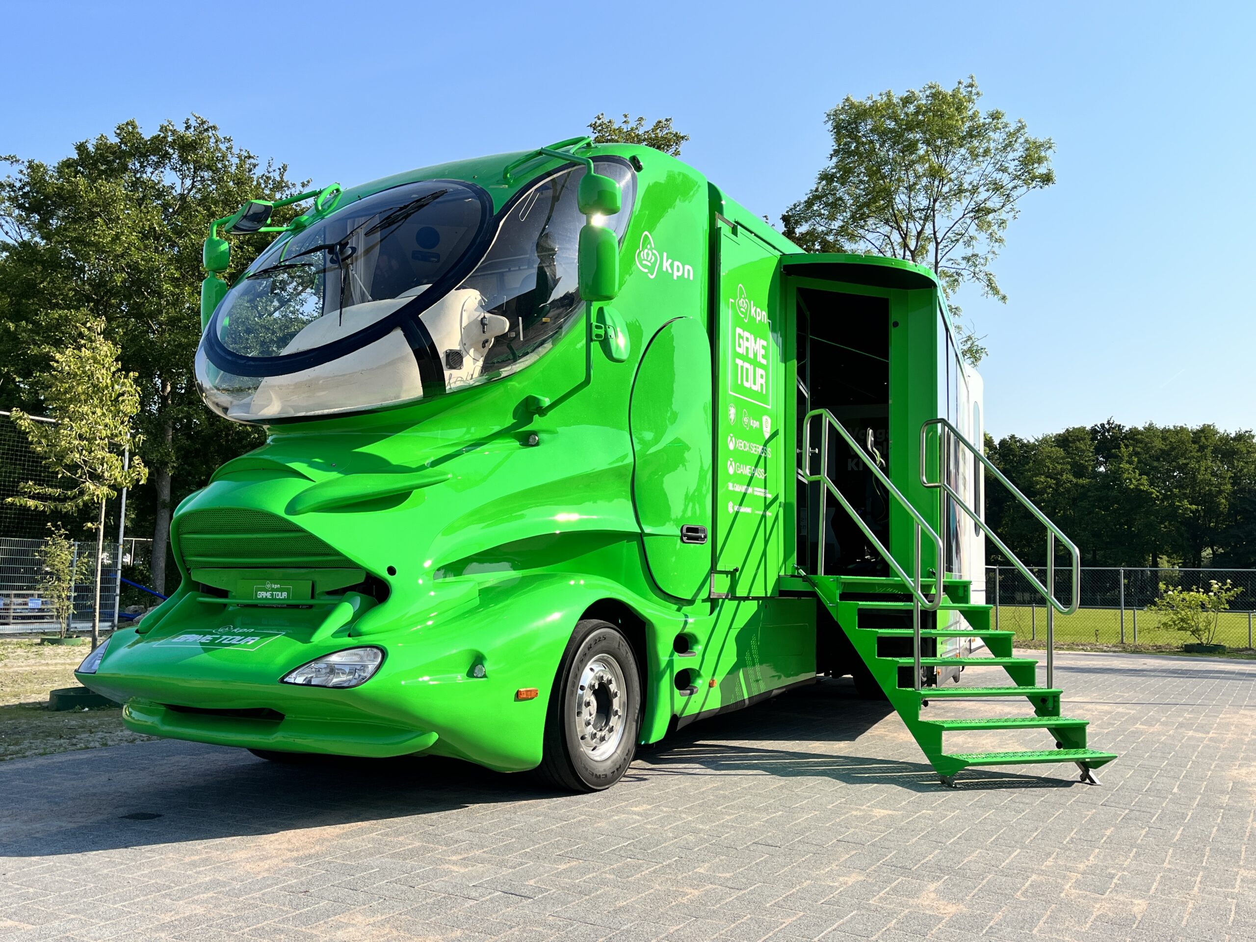 KPN's Striking Colani Truck Continues To Take Centre Stage Throughout ...
