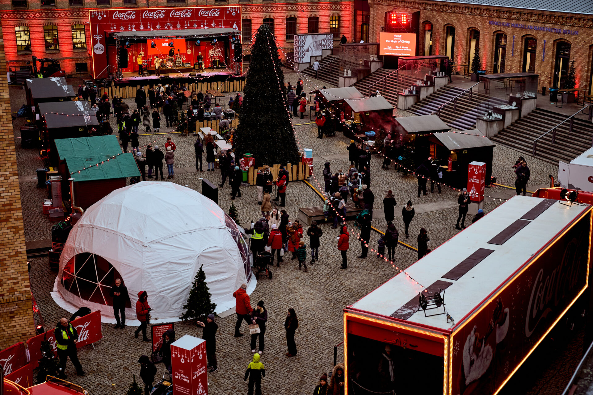 Experiential Marketing: Navigating Roadshows - Eventrent