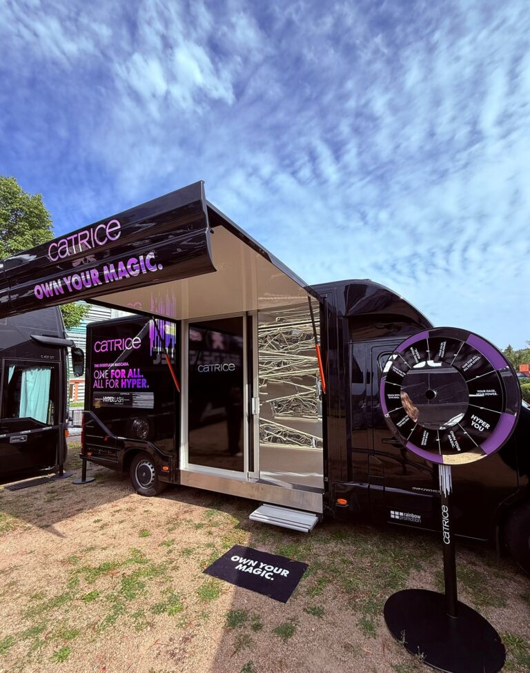 Mobile Roadshow for Catrice: Hyper Lash Influencer Experience - Eventrent